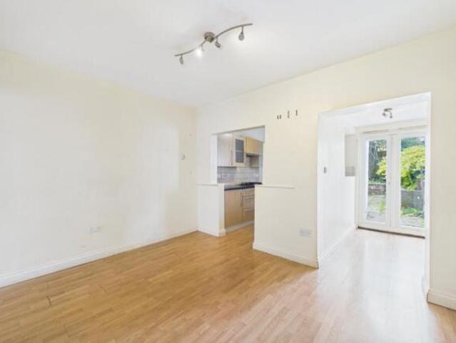 3 bedroom terraced house for sale in Edgehill Street, Reading, Berkshire, RG1