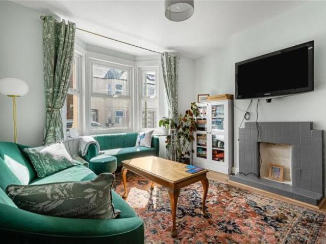 3 bedroom terraced house for sale in Edith Road, Grandpont, OX1