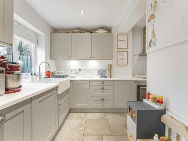 3 bedroom terraced house for sale in Edna Road, Raynes Park, SW20