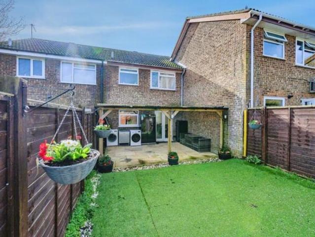 3 bedroom terraced house for sale in Elizabeth Court, St Albans, AL4