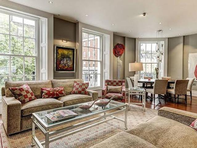 3 bedroom terraced house for sale in Elizabeth Street London SW1W 9NZ SW1W