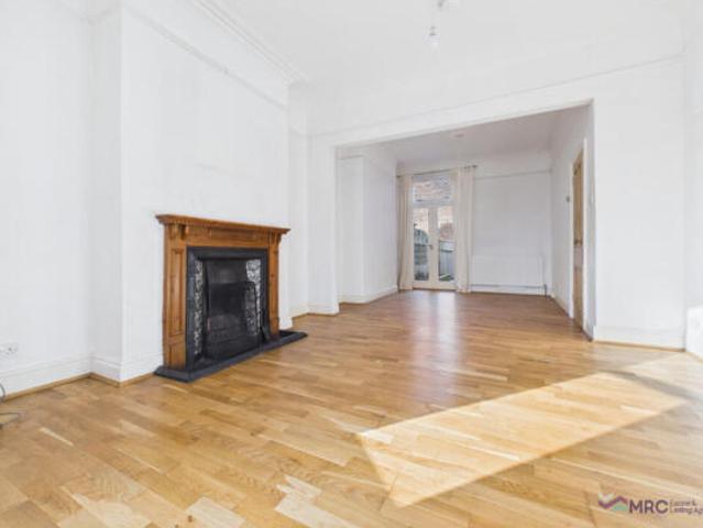 3 bedroom terraced house for sale in Ella Street, Hull, HU5