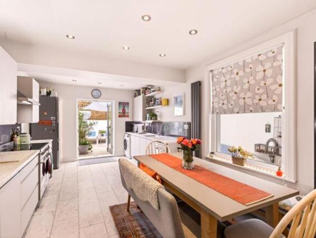 3 bedroom terraced house for sale in Elm Road, Worthing, BN11