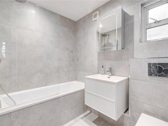 3 bedroom terraced house for sale in Epple Road, London, SW6
