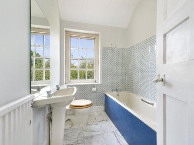 3 bedroom terraced house for sale in Erskine Hill, London, NW11