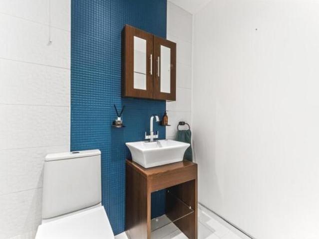 3 bedroom terraced house for sale in Evesham Road, Morden, SM4