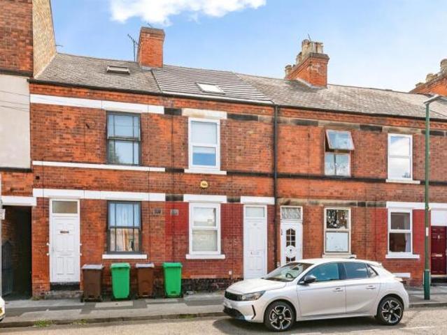3 bedroom terraced house for sale in Forster Street, Nottingham, NG7