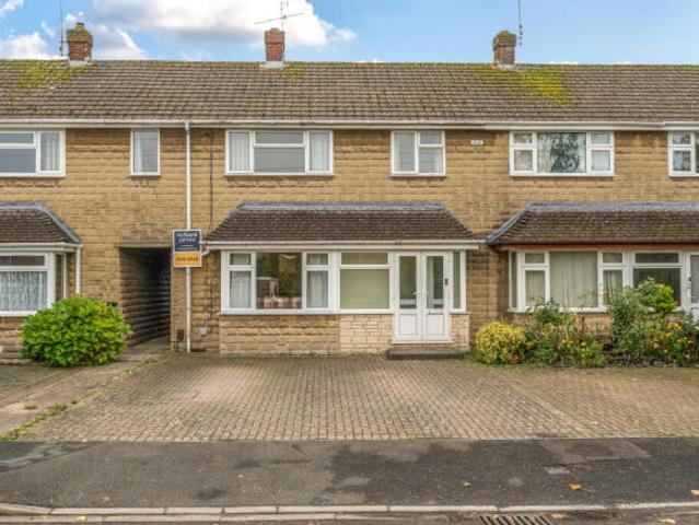 3 bedroom terraced house for sale in Fosse Close, Rodbourne, Swindon, SN2 2BP, SN2