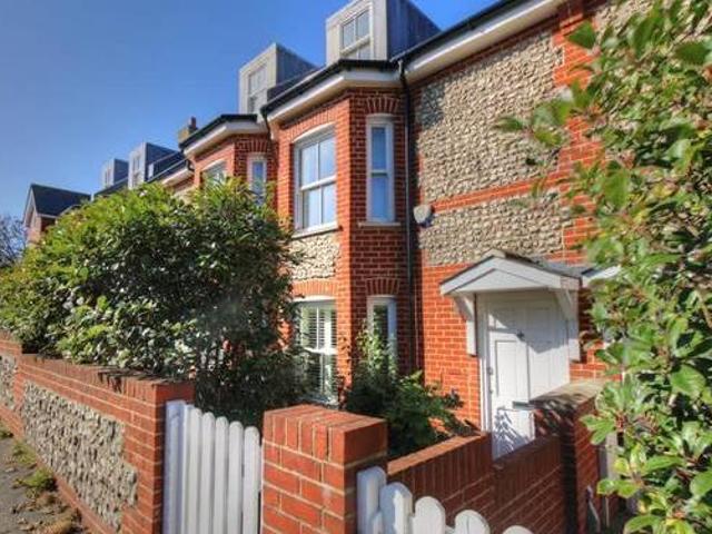 3 bedroom terraced house for sale in Falmer Road Brighton BN2