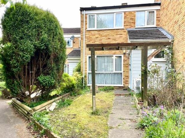 3 Bedroom Terraced House For Sale In Farnborough, Hampshire