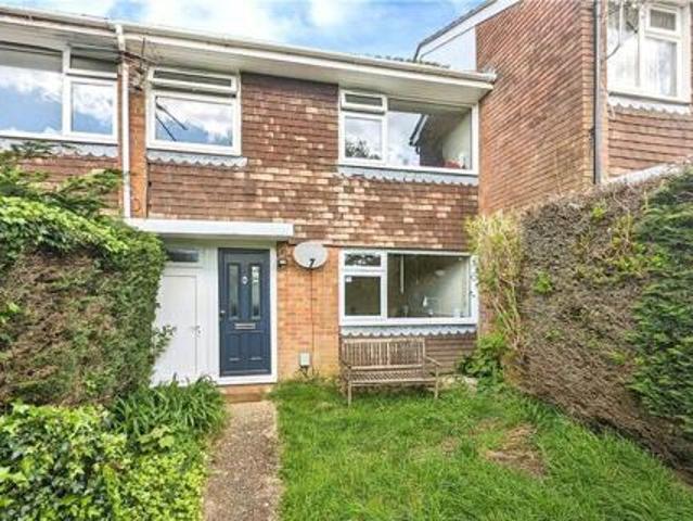 3 Bedroom Terraced House For Sale In Farnham