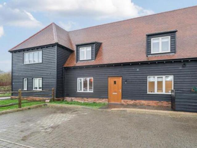 3 Bedroom Terraced House For Sale In Farnham