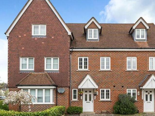 3 Bedroom Terraced House For Sale In Farnham, Surrey
