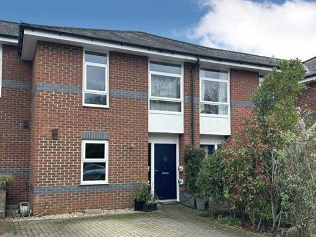 3 Bedroom Terraced House For Sale In Farnham, Surrey