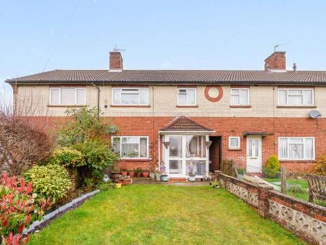 3 Bedroom Terraced House For Sale In Farnham, Surrey