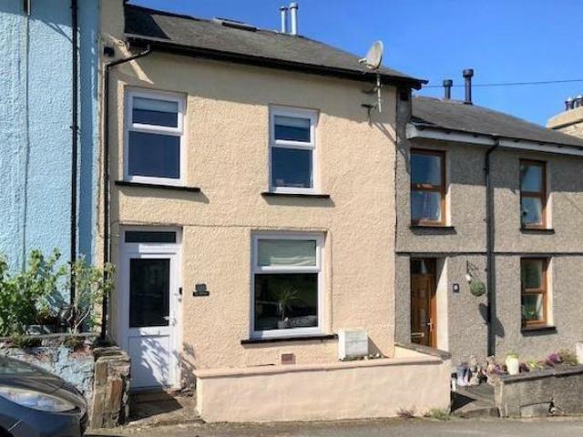 3 Bedroom Terraced House For Sale In Ffestiniog