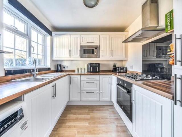 3 bedroom terraced house for sale in Fitzjohn Close, Guildford, Surrey, GU4