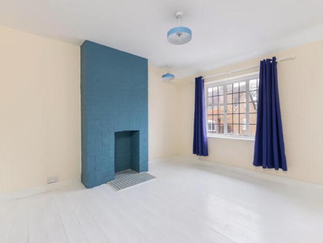 3 bedroom terraced house for sale in Fishpool Street, St. Albans, AL3