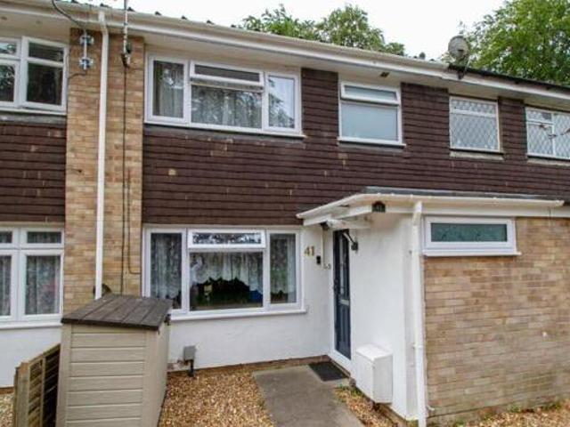 3 Bedroom Terraced House For Sale In Fleet