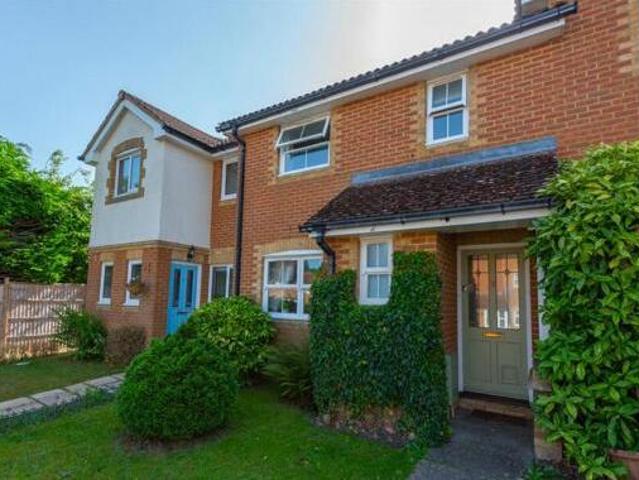 3 Bedroom Terraced House For Sale In Fleet, Hampshire