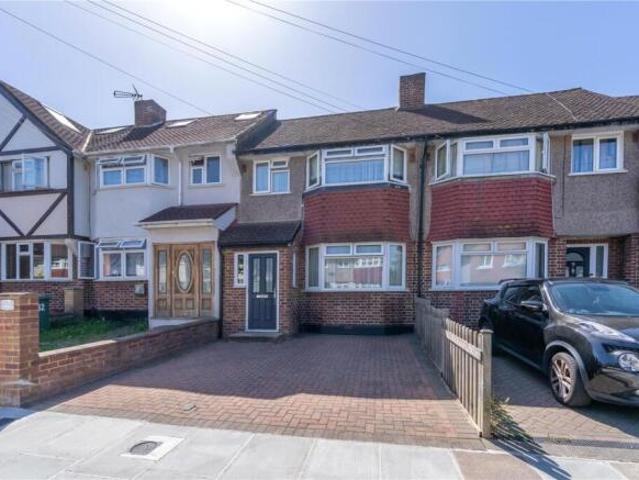 3 bedroom terraced house for sale in Fulwell Park Avenue, Twickenham, TW2