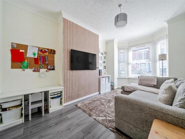 3 bedroom terraced house for sale in Funtington Road, Portsmouth, PO2