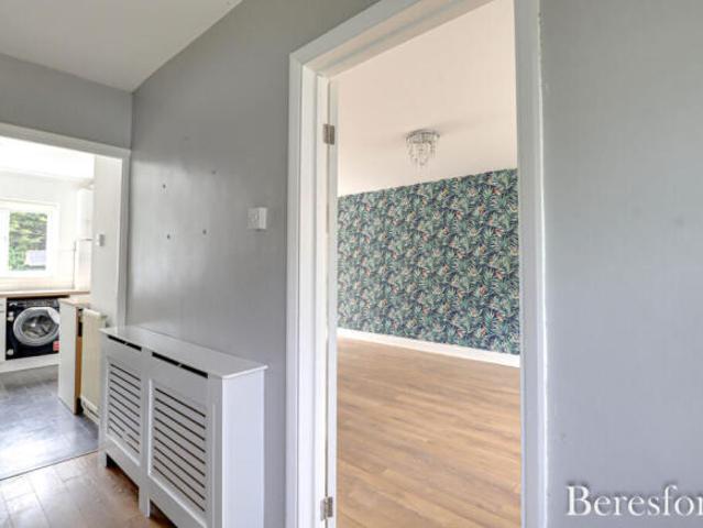 3 bedroom terraced house for sale in Knights Way, Brentwood, CM13