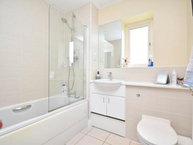3 bedroom terraced house for sale in Knot Tiers Drive, Upton, Northampton, NN5