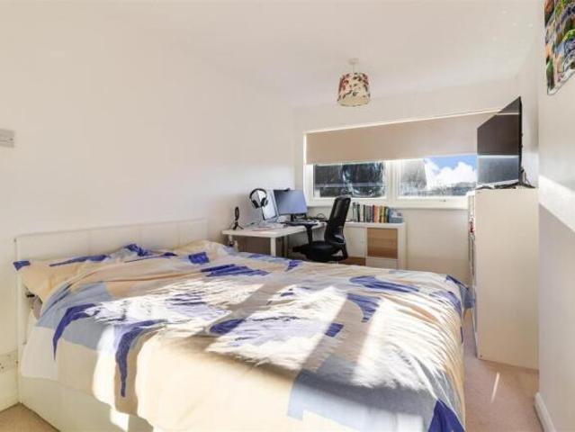 3 bedroom terraced house for sale in Kelsey Crescent, Cambridge, CB1