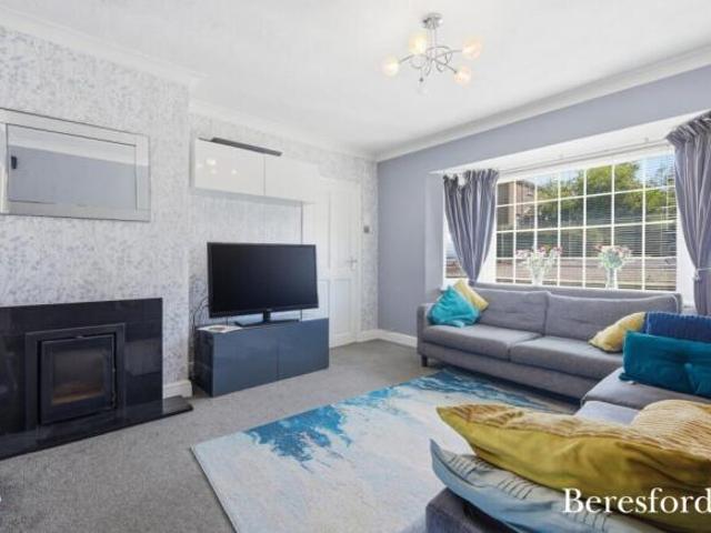 3 bedroom terraced house for sale in Kelvedon Close, Hutton, CM13