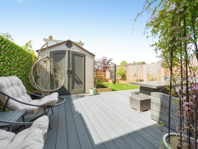 3 bedroom terraced house for sale in Kendal Avenue, SOUTHAMPTON, SO16