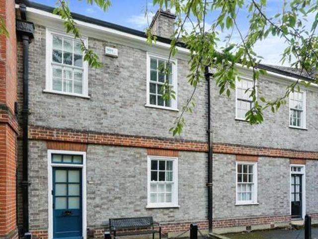 3 Bedroom Terraced House For Sale In Kennington