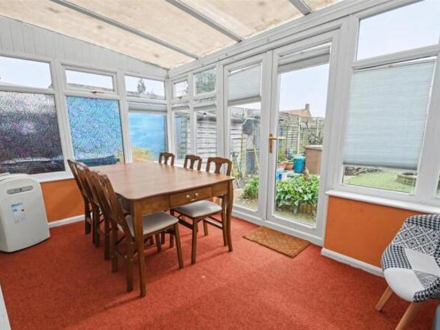 3 bedroom terraced house for sale in Kestrel Road, Ipswich, IP2