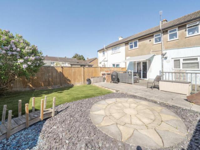 3 bedroom terraced house for sale in Kingsway Close, Park South, Swindon, SN3
