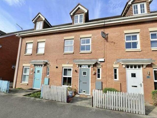 3 Bedroom Terraced House For Sale In Kingswood