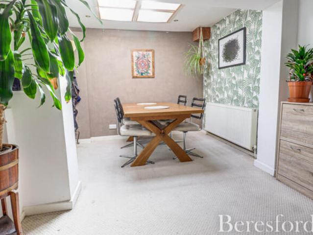 3 bedroom terraced house for sale in Kings Road, Brentwood, CM14
