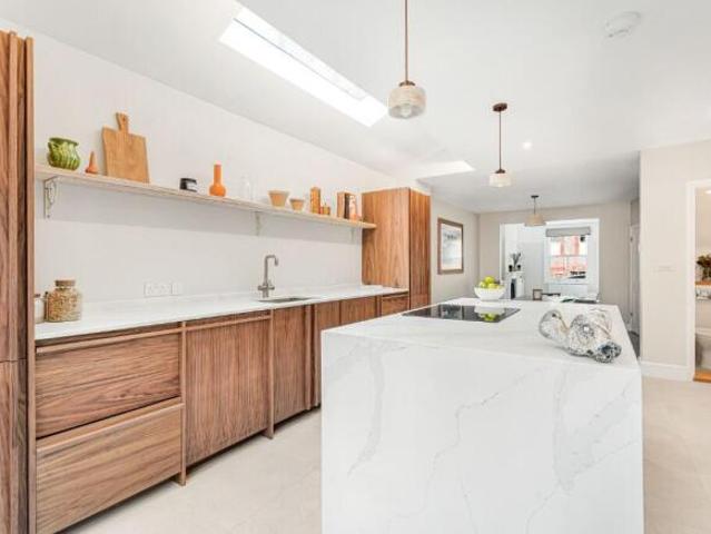 3 bedroom terraced house for sale in Kings Road, St. Albans, Hertfordshire, AL3