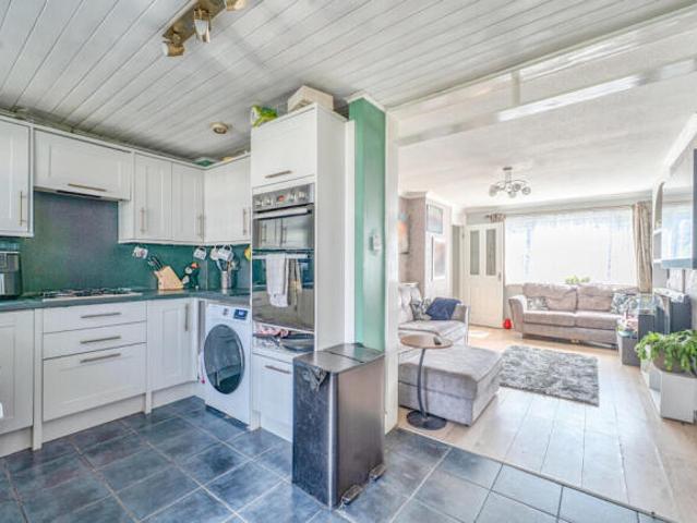 3 bedroom terraced house for sale in Kipling Avenue, Goring by Sea, Worthing, West Sussex, BN12