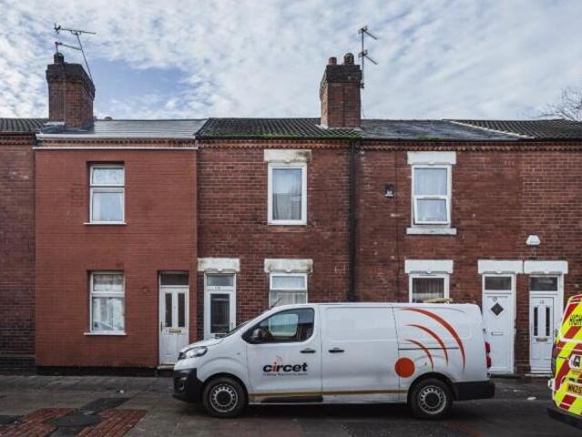 3 bedroom terraced house for sale in Kirk Street, Doncaster, DN4