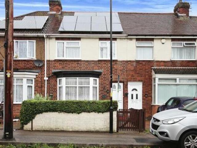 3 Bedroom Terraced House For Sale In Holbrooks
