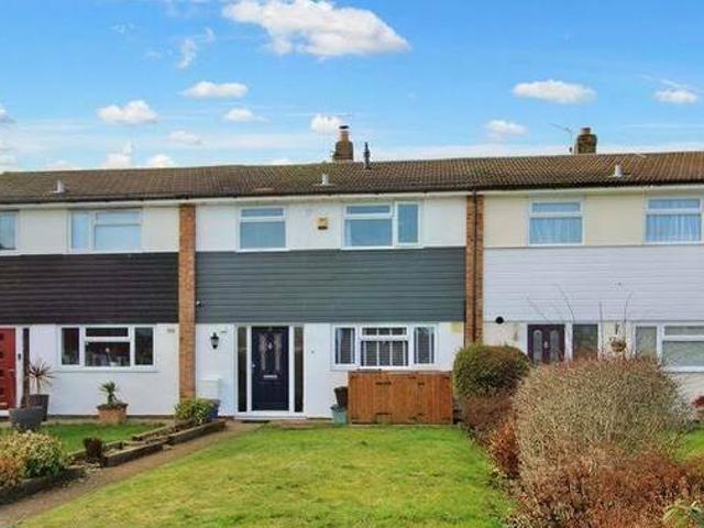 3 bedroom terraced house for sale in Holmer Green HP15