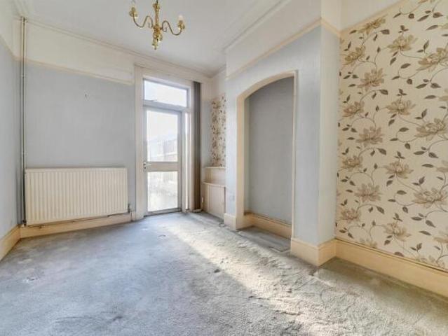 3 bedroom terraced house for sale in Holtwhite Avenue, Enfield, EN2