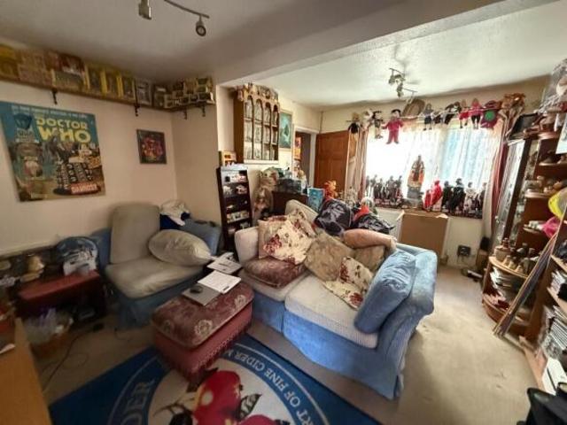 3 bedroom terraced house for sale in Honeybone Walk, Covingham, SN3