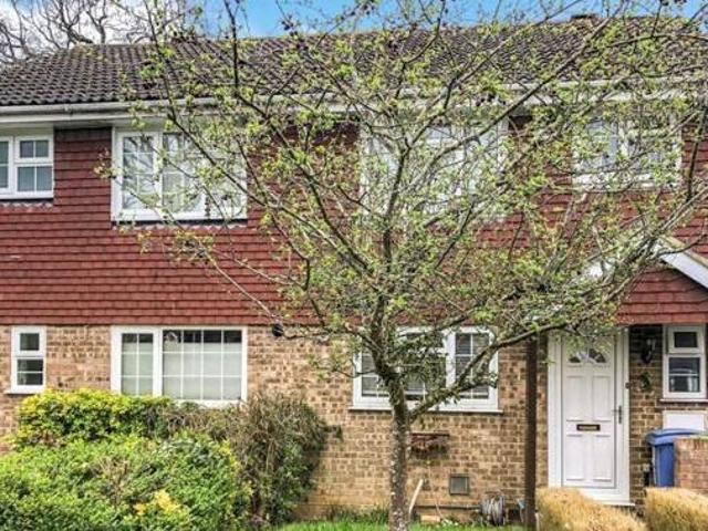 3 Bedroom Terraced House For Sale In Hook, Hampshire