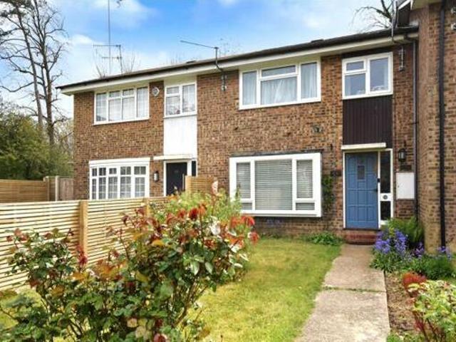 3 Bedroom Terraced House For Sale In Horley, Surrey