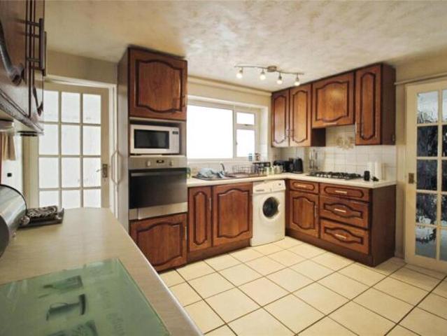 3 bedroom terraced house for sale in Hatford Road, Southcote, Reading, RG30