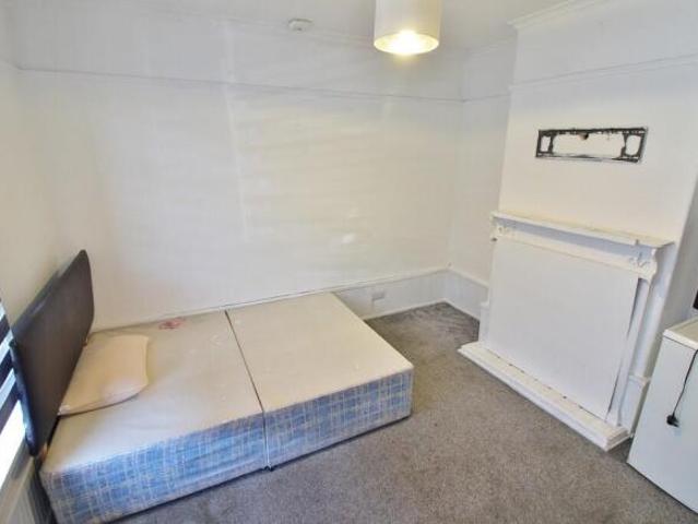3 bedroom terraced house for sale in Havant Road, North End, PO2