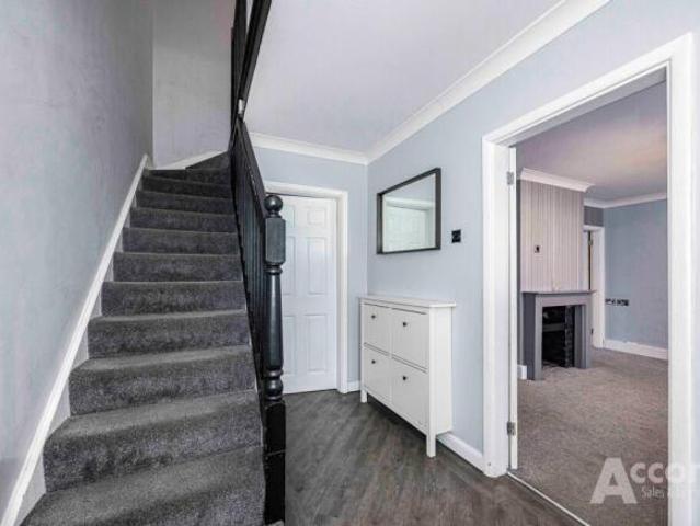 3 bedroom terraced house for sale in Havering Road, Romford, RM1