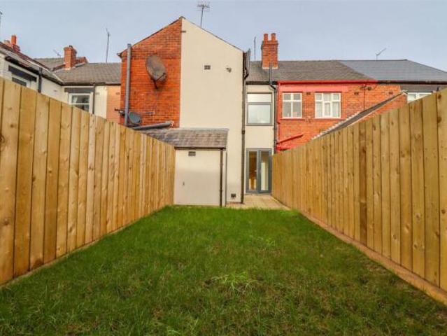 3 bedroom terraced house for sale in Hawksley Avenue, Sheffield, S6