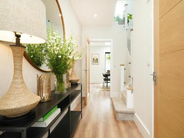 3 bedroom terraced house for sale in Hawthorn House, Ashdell Road, S10